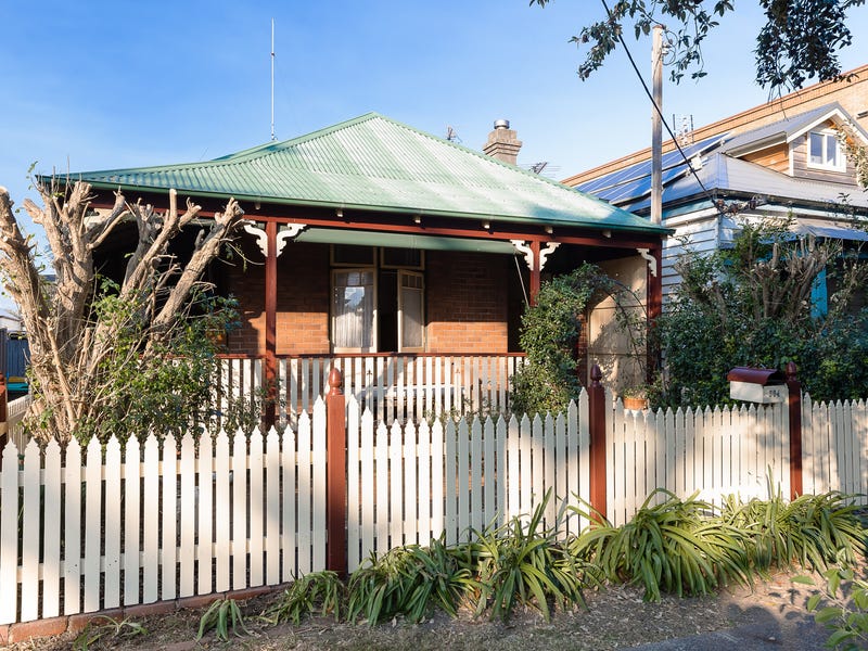 304 Parkway Avenue, Hamilton East, NSW 2303 - realestate.com.au