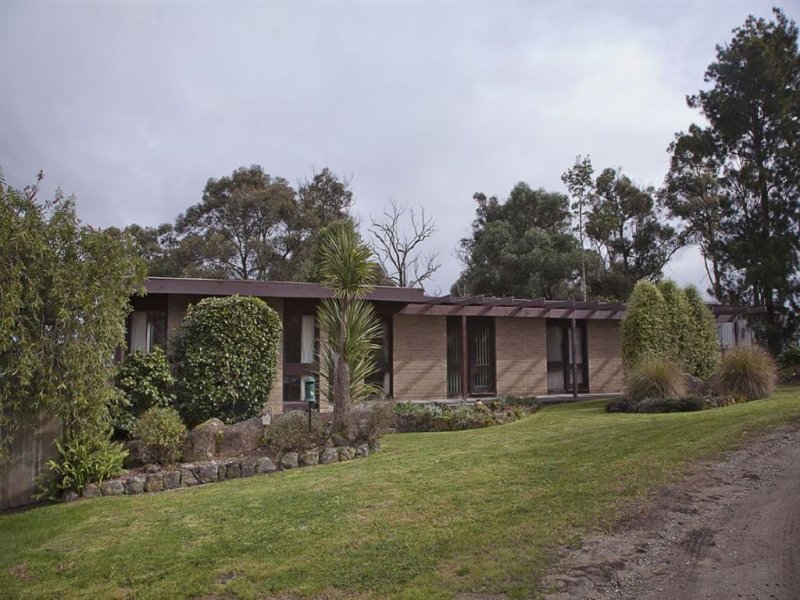 30 Hilltop Avenue, Bunyip, Vic 3815 - Property Details