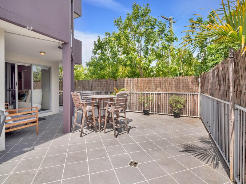 1/21 Middle Street, Labrador, Qld 4215 - Property Details