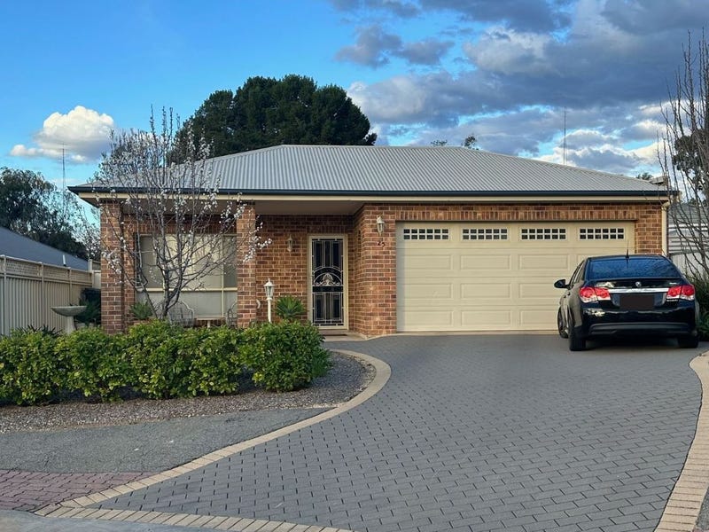 25 Edwards Crescent, Waikerie, SA 5330 - Property Details