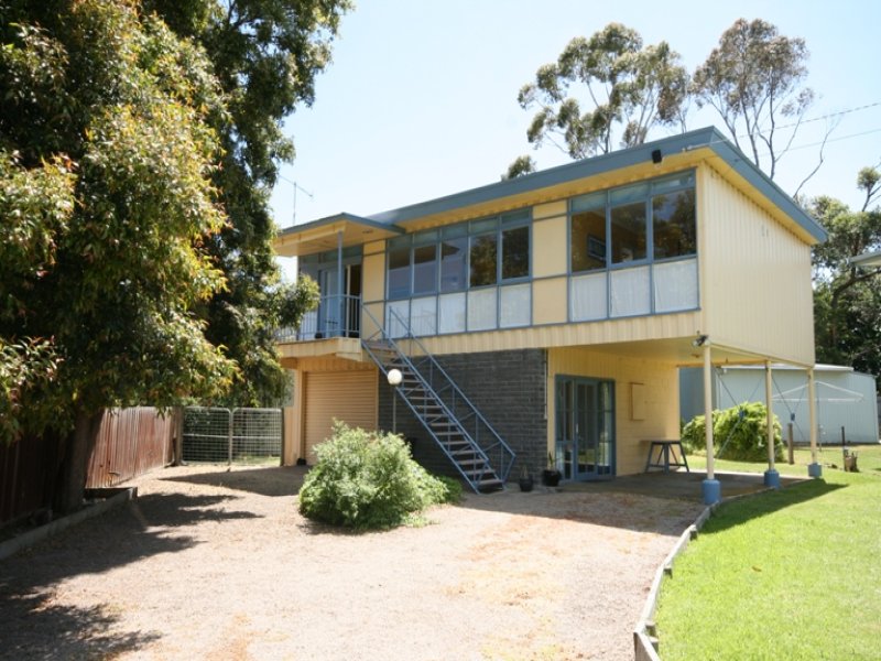 11 Patterson Street, Safety Beach, VIC 3936 - realestate.com.au