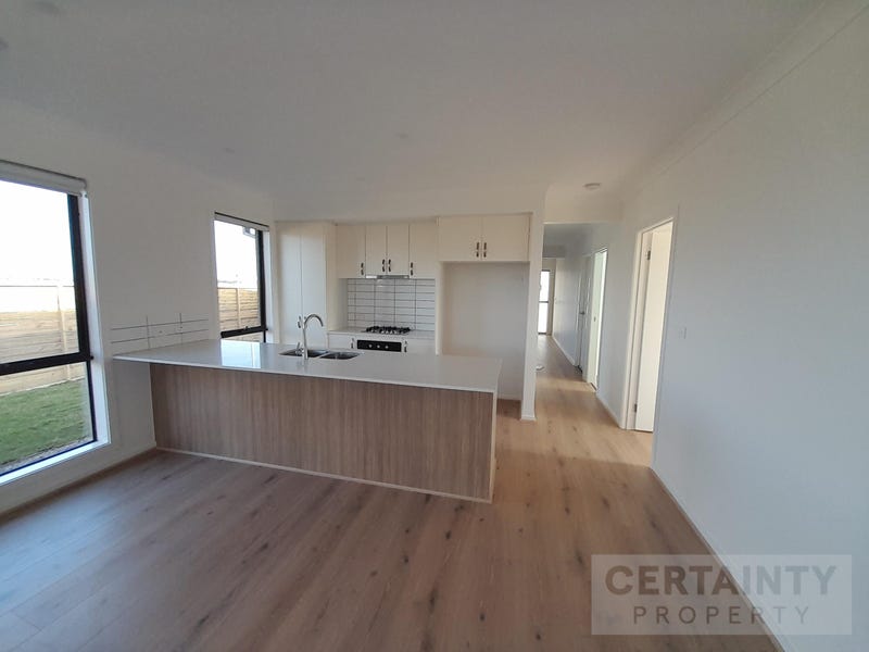 2 Wetherby Road, Wyndham Vale, VIC 3024 - realestate.com.au