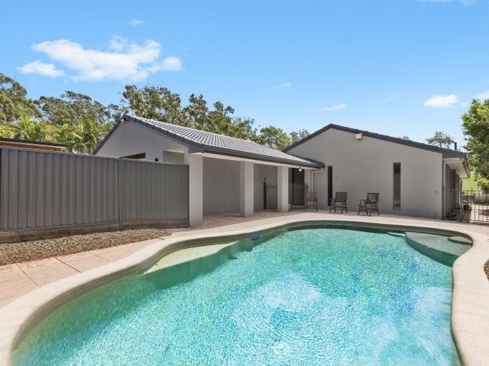 27 Merinda Court, Southport, Qld 4215 - Property Details