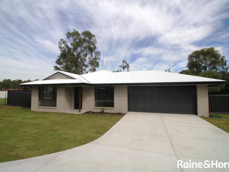 30 Hawthorne Street, Nanango, Qld 4615 - Property Details