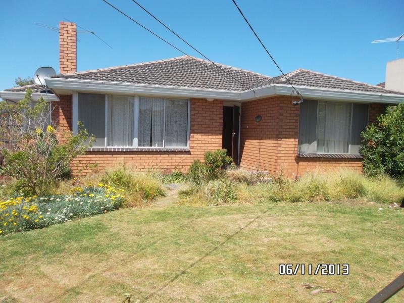18 Fairbairn Street, Springvale, Vic 3171 - Property Details