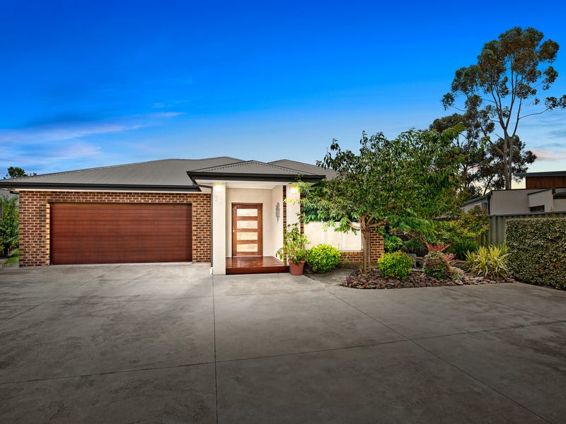 7C John Ball Place, Werribee, Vic 3030 - Property Details