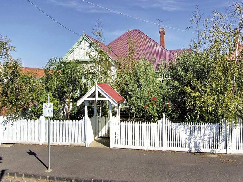 15 Edmends Street, Brunswick, Vic 3056 - Property Details