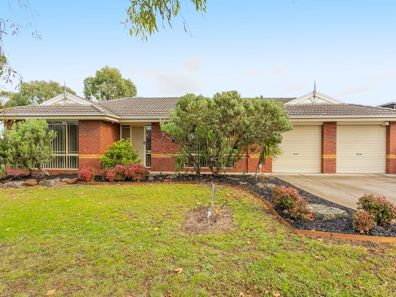 8 Whitfield Court, Truganina, VIC 3029 - realestate.com.au