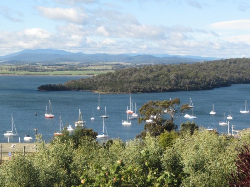 102 Oxford Street, Beauty Point, TAS 7270 - realestate.com.au