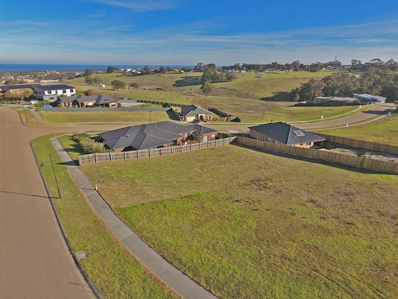 57 Country Club Drive, Lakes Entrance, VIC 3909 - realestate.com.au