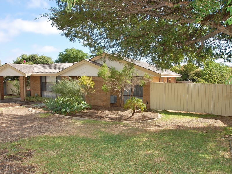 74 The Crest, Woodvale, WA 6026 - Property Details