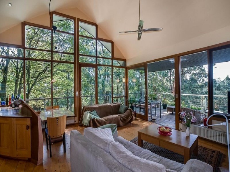 10 Broompark Cres, Olinda, VIC 3788 - realestate.com.au