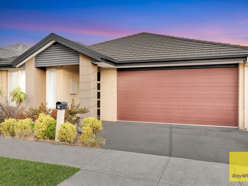 39 Holly Green Circuit, Truganina, Vic 3029 - Property Details