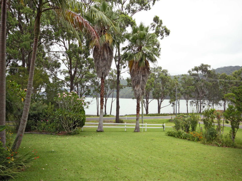 12 The Lakes Way, Tarbuck Bay, NSW 2428 - realestate.com.au