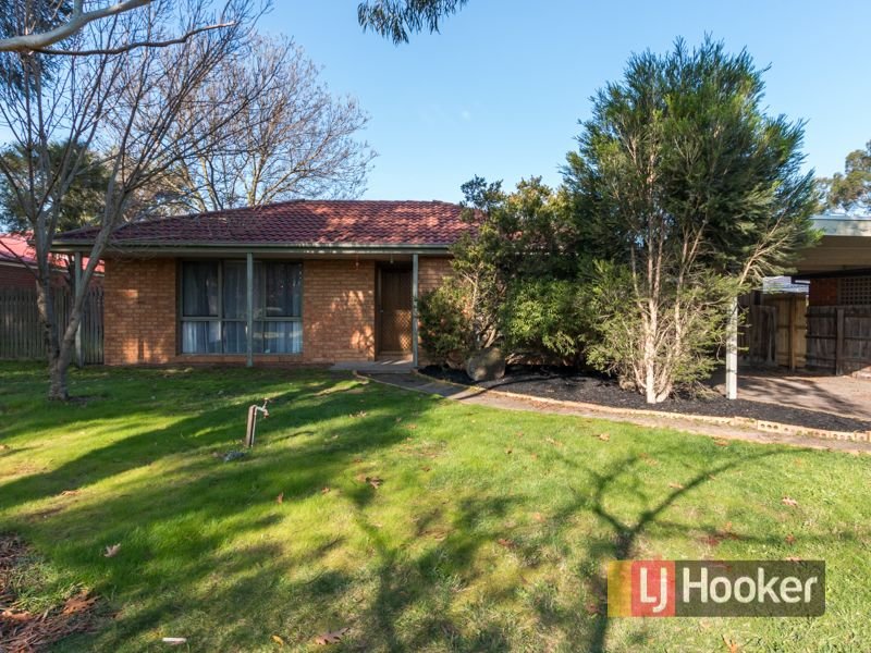 18 Tenandra Court, Berwick, Vic 3806 - Property Details