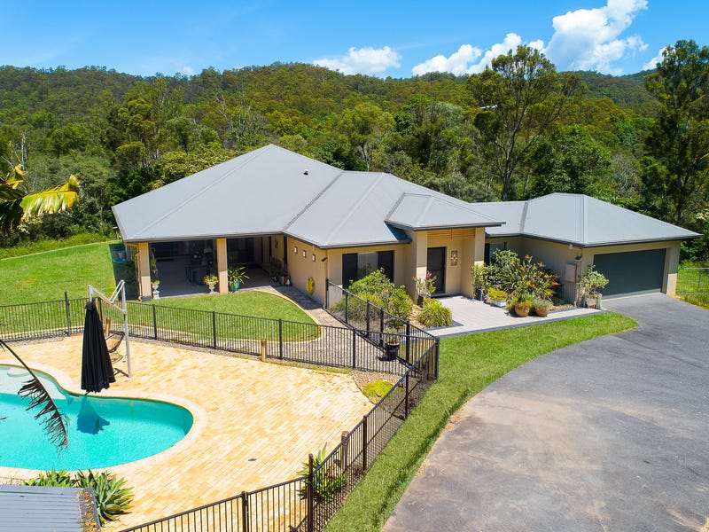4 Pinbarren Place, Yugar, Qld 4520 - Property Details