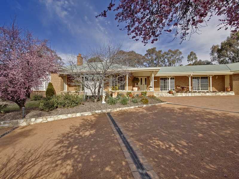 21 Taylor Place, Greenleigh, NSW 2620 - Property Details