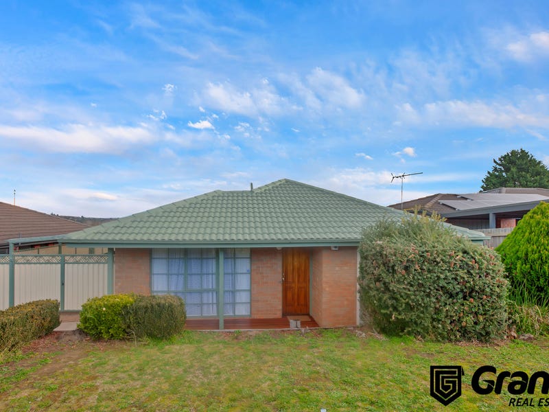 3 Feldspar Court, Narre Warren, VIC 3805 - realestate.com.au