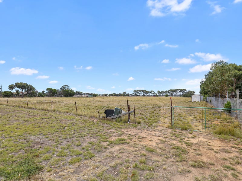 70 Mcintosh Road, Little River, VIC 3211 - realestate.com.au