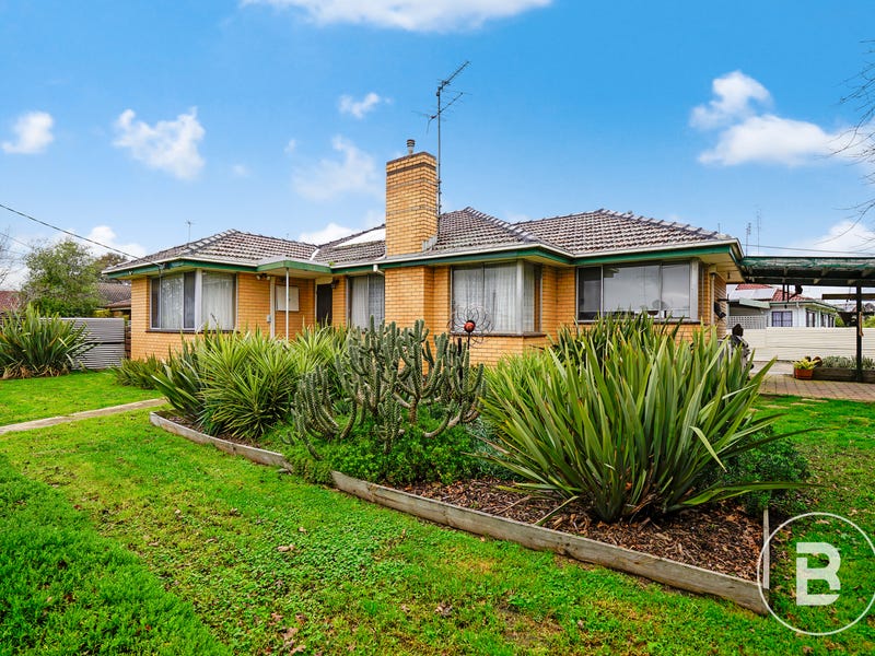 Real Estate & Property for Sale in Mount Helen, VIC 3350 (+1 location ...