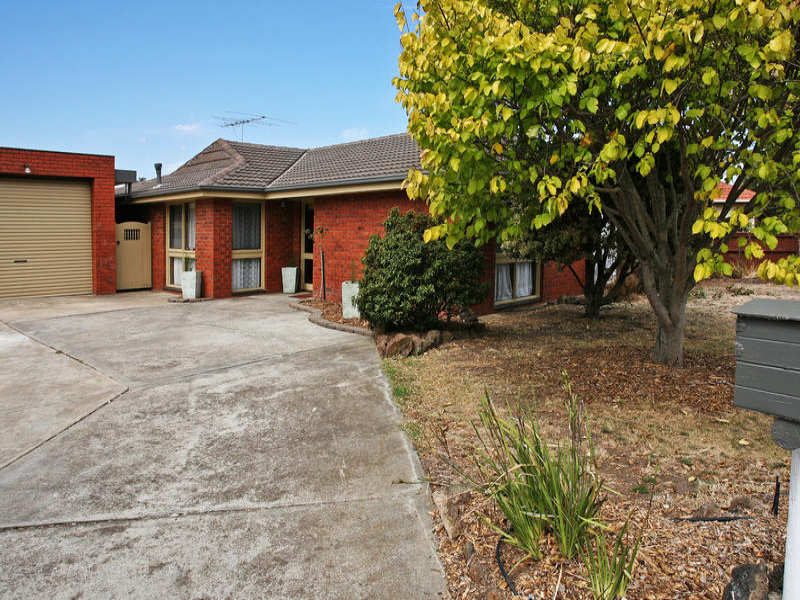 3 Crestmoor Drive, Highton, VIC 3216 - realestate.com.au