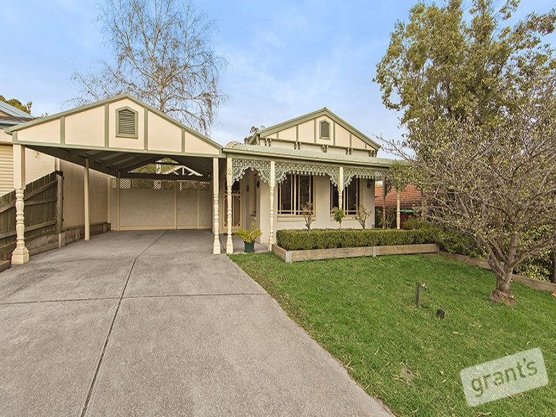 2 Adelaide Close, Berwick, VIC 3806 - realestate.com.au