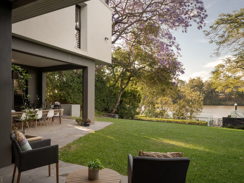 377 Brisbane Corso, Yeronga, Qld 4104 - Property Details