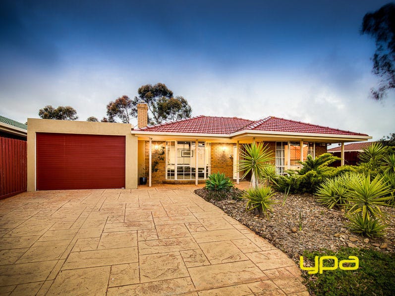 22 Themeda Court, Delahey, Vic 3037 - Property Details