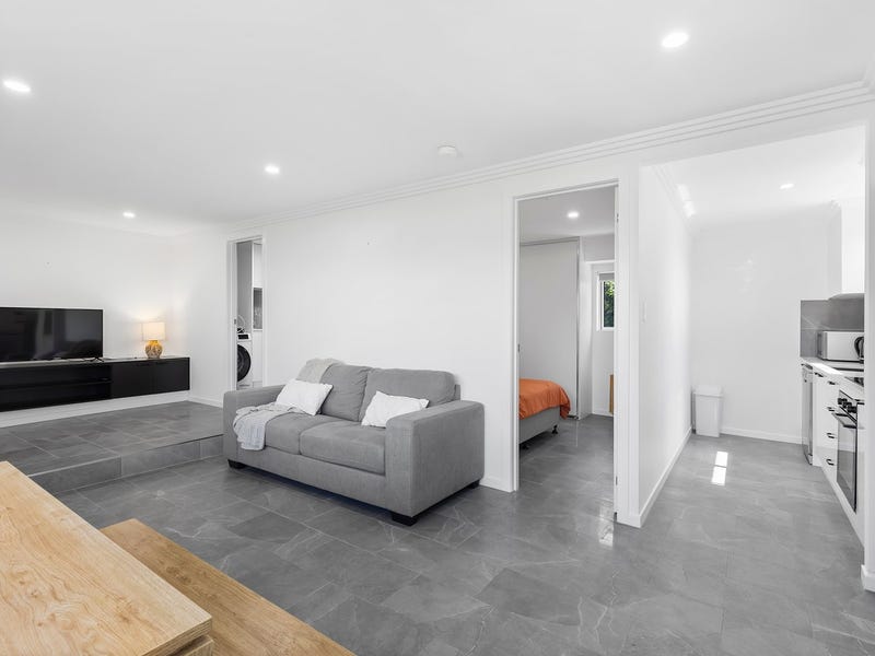 18 Lydia Grove, Southport, QLD 4215 - realestate.com.au