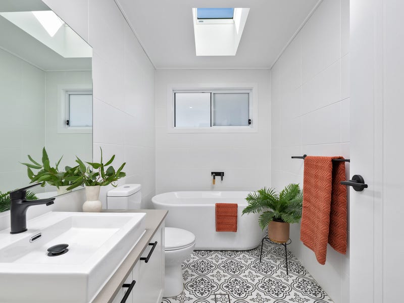 2/25 Wilson Way, Blaxland, NSW 2774 - Property Details