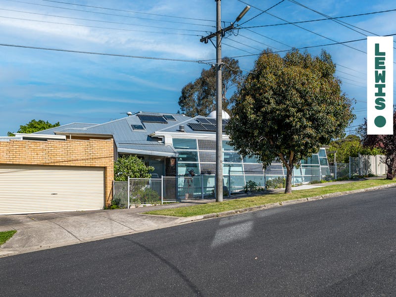 8 Hillside Road, Rosanna, Vic 3084 - Property Details