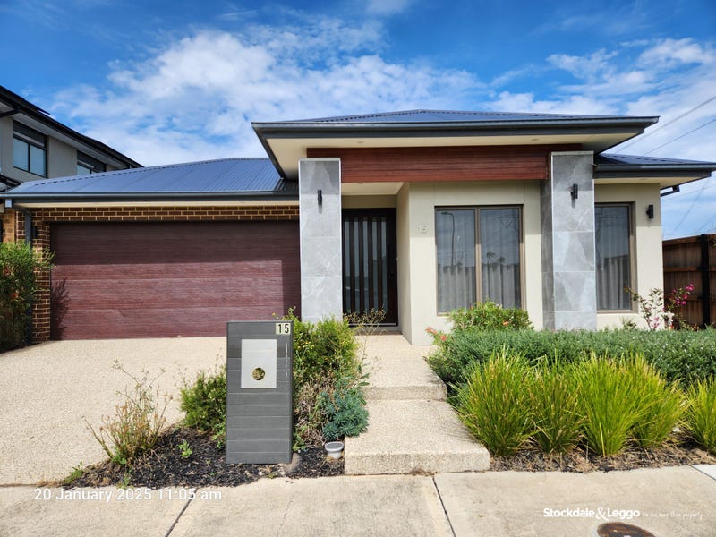 15 Meyer Cres, Clyde North, VIC 3978 - realestate.com.au
