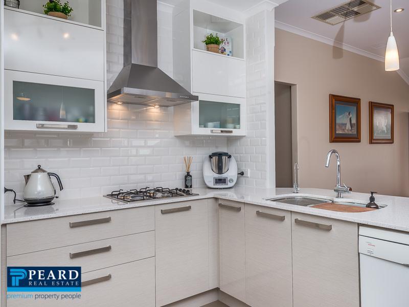 9 Welstead Way, Hocking, WA 6065 - Property Details