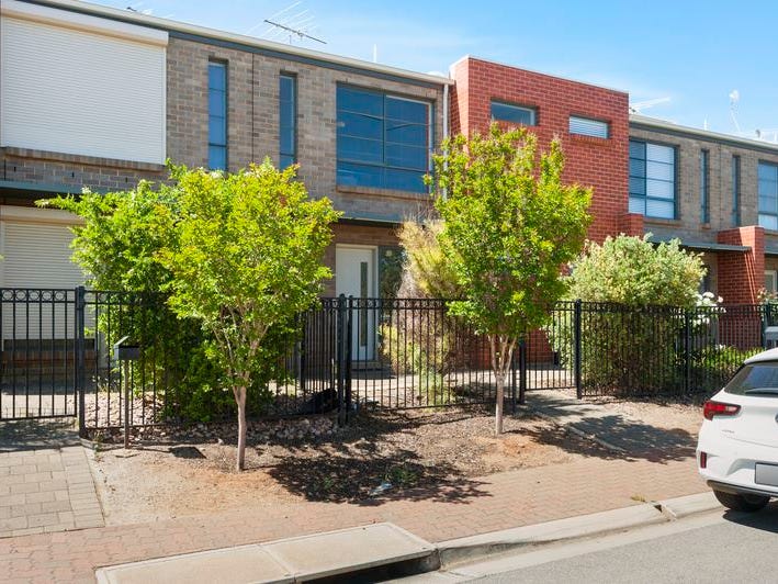 7 Bruno Drive, Blakeview, SA 5114 - Property Details