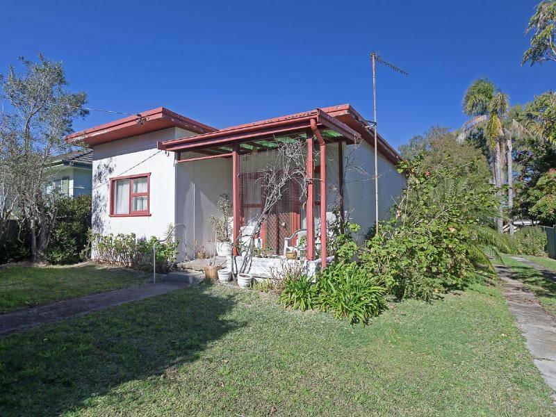 18 Kala Avenue, Budgewoi, NSW 2262 - Property Details