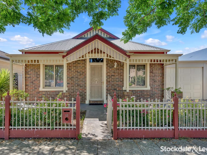 13 Valhalla Place, Craigieburn, Vic 3064 - House for Rent - realestate ...