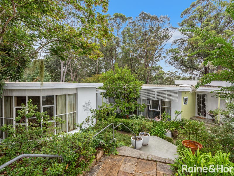 11 Manor Road, Hornsby, NSW 2077 - Property Details