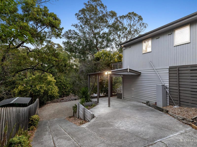 2/18 Beaufort Street, Mitcham, Vic 3132 - Property Details