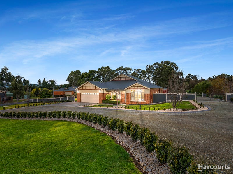 18 Gwen Meredith Drive, Bunyip, VIC 3815 - realestate.com.au