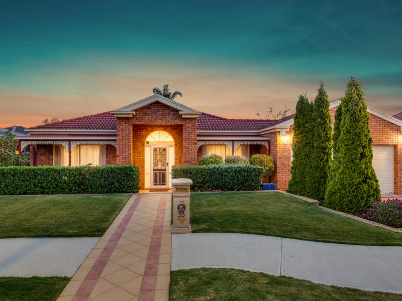 35 Landscape Drive, Hillside, Vic 3037 - Property Details