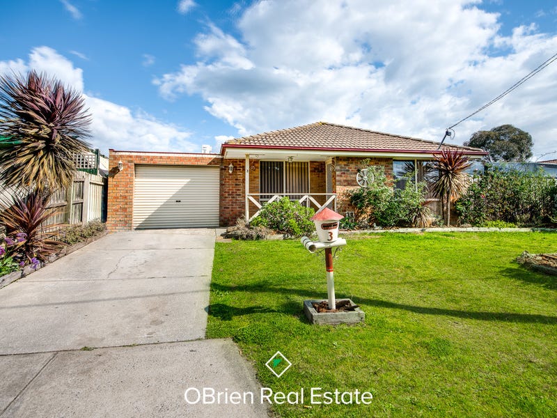 3 Dean Court, Cranbourne West, VIC 3977 - realestate.com.au