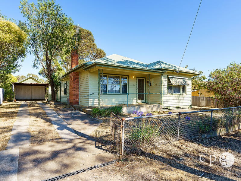 36 Montgomery Street, Castlemaine, Vic 3450 - Property Details