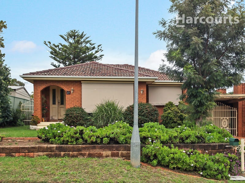 17 Polonius Street, Rosemeadow, NSW 2560 - Property Details