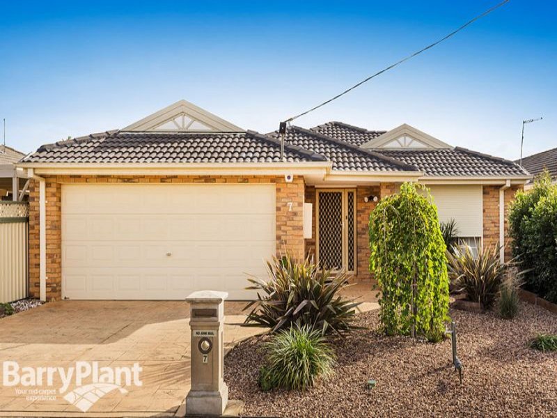 7 Rowson Court, Altona Meadows, VIC 3028 - realestate.com.au