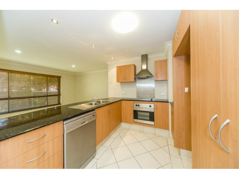 4/68 Broad Street, Labrador, Qld 4215 - Property Details