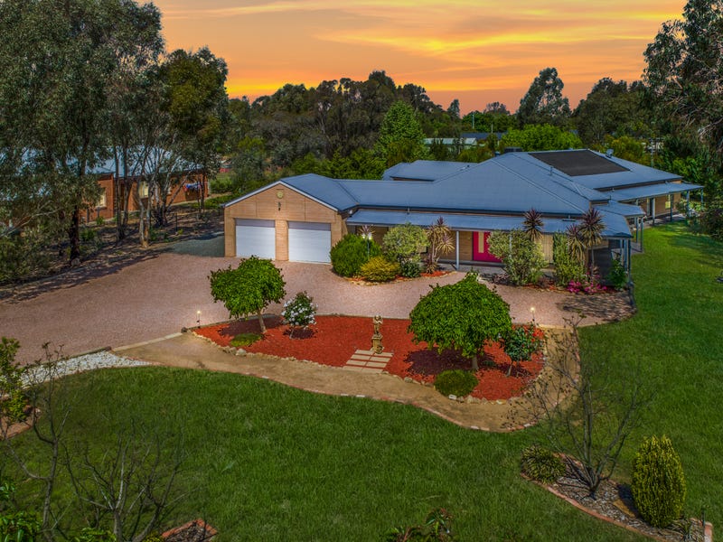 8 Hollara Drive, Moama, NSW 2731 - Property Details