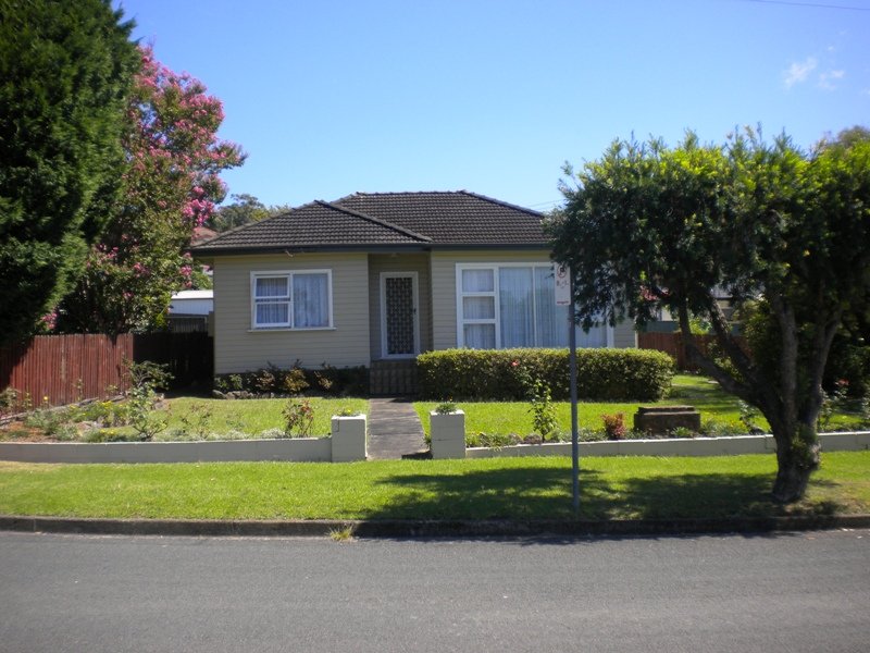 4 Wallawa Street, Figtree, NSW 2525 - realestate.com.au