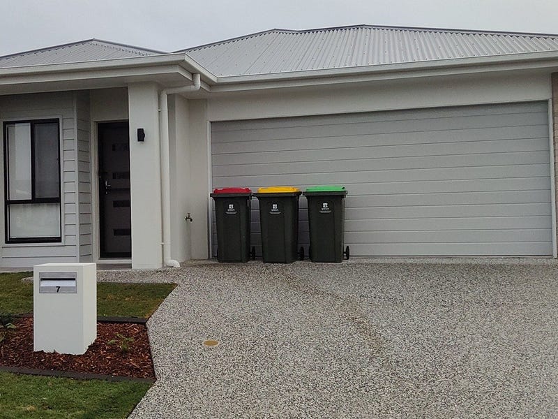 7 Hyland Circuit, Monterea Estate, Ripley, Qld 4306 - Property Details