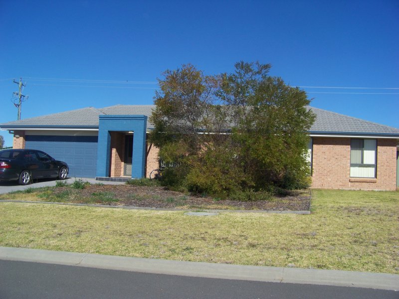 8 Peter Coote Street, Quirindi, NSW 2343 - realestate.com.au