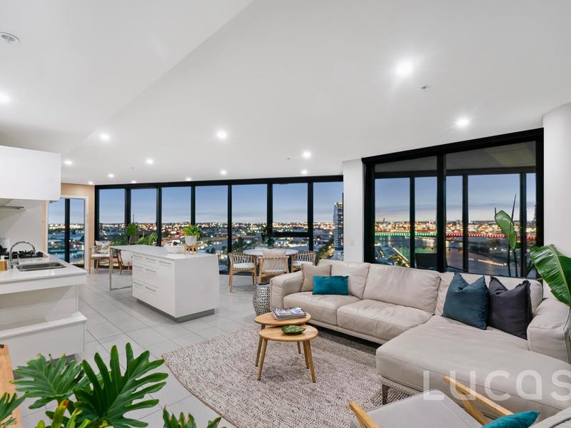 2205/1 Point Park Crescent, Docklands, Vic 3008 - Property Details